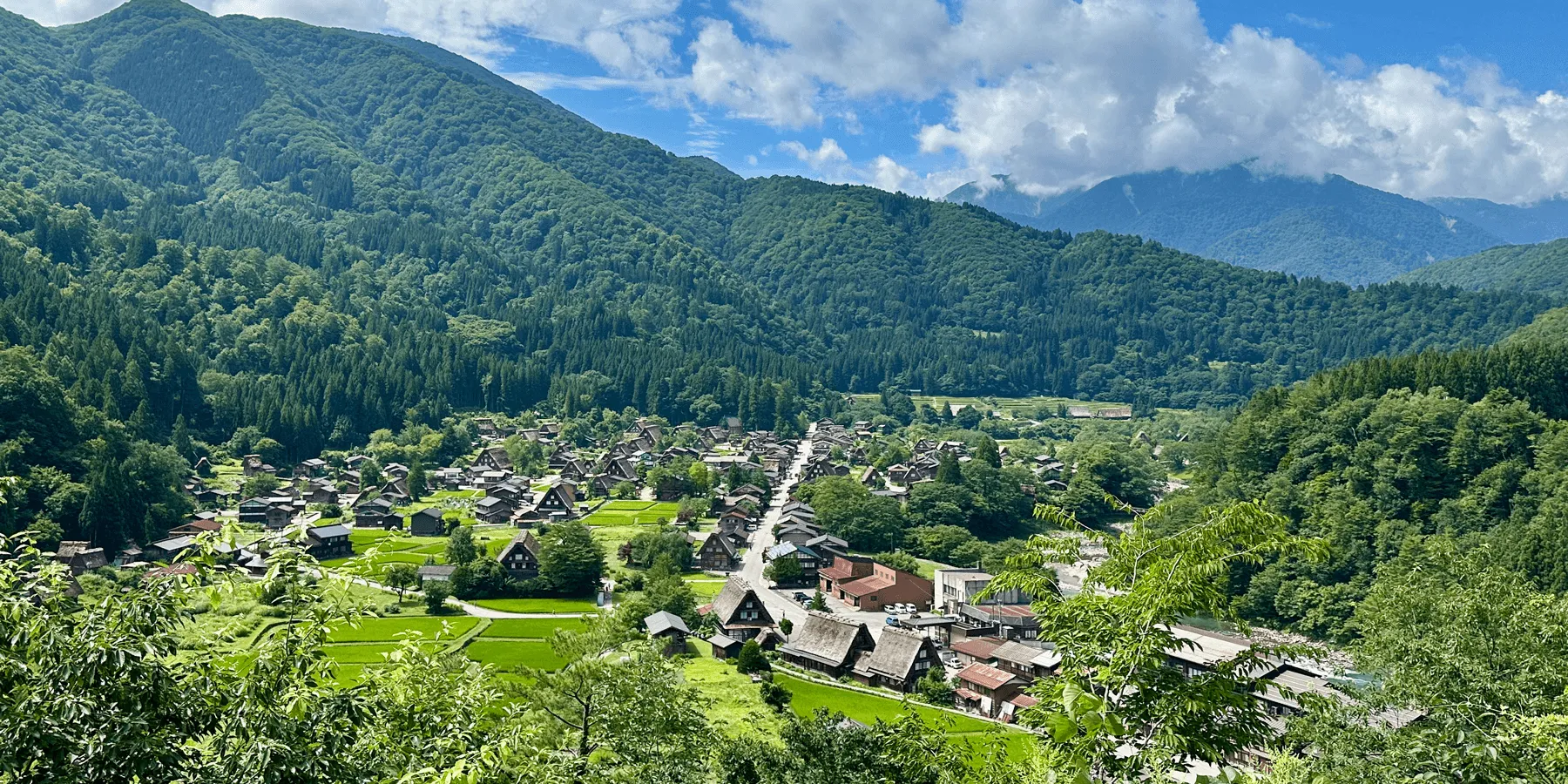 ทาคายามะ・ชิราคาวาโกะ: โรดทริปสำรวจประวัติศาสตร์และวัฒนธรรมญี่ปุ่นจากเซน ...